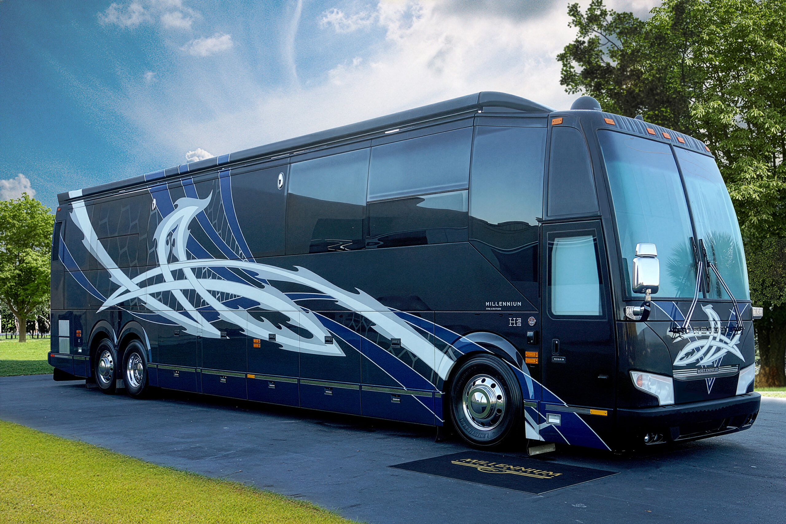 2018 Prevost Millennium H3-45 Stock#914 S3 - Prevost Community